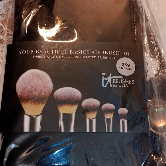 it cosmetics | Makeup | Copy Nib It Brush Set For Face And Eye | Poshmark